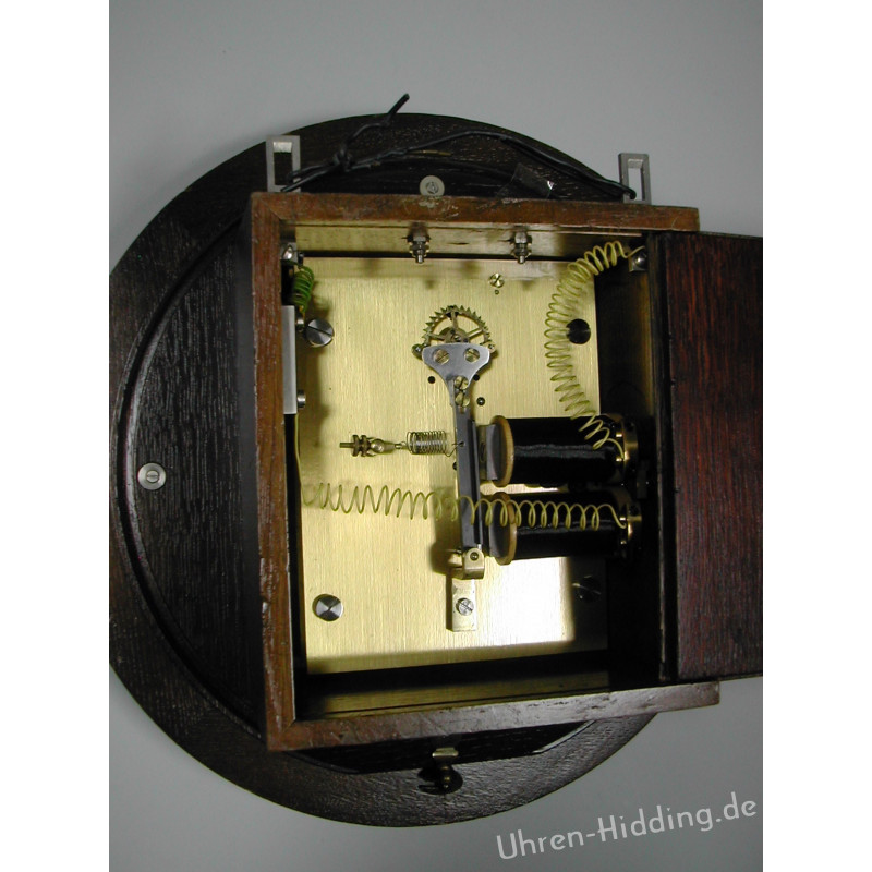 Riefler secondary clock