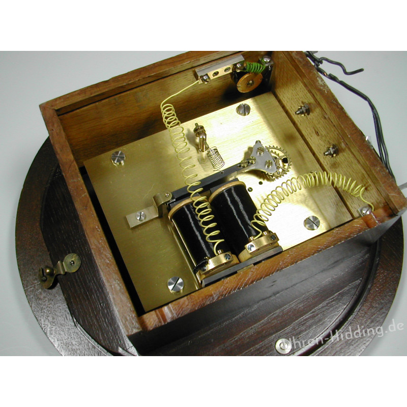 Riefler secondary clock