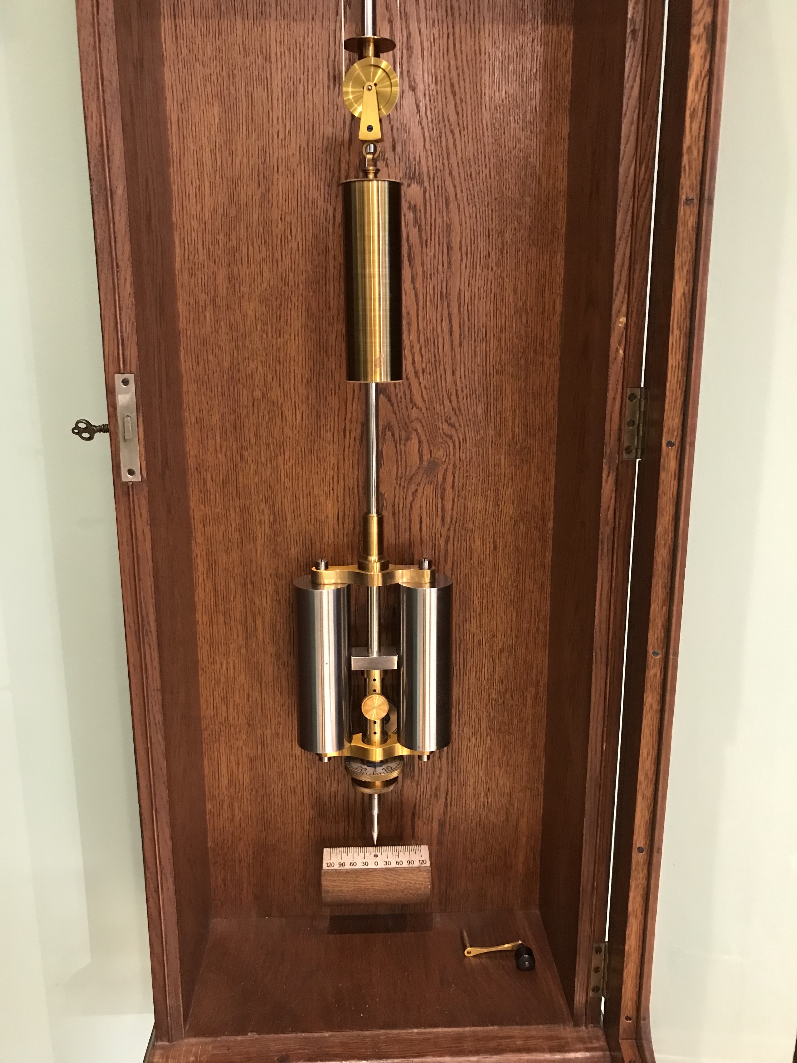 Strasser & Rohde Precision-Pendulum-Clock